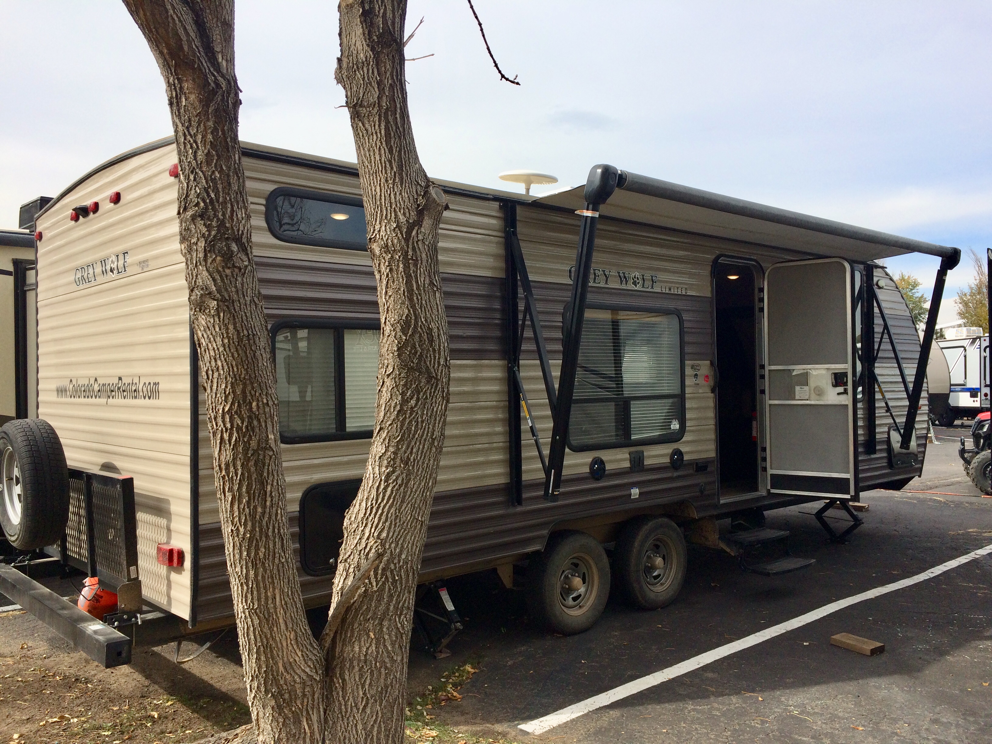 Denver Large Travel Trailer Rentals - Colorado Camper Rental